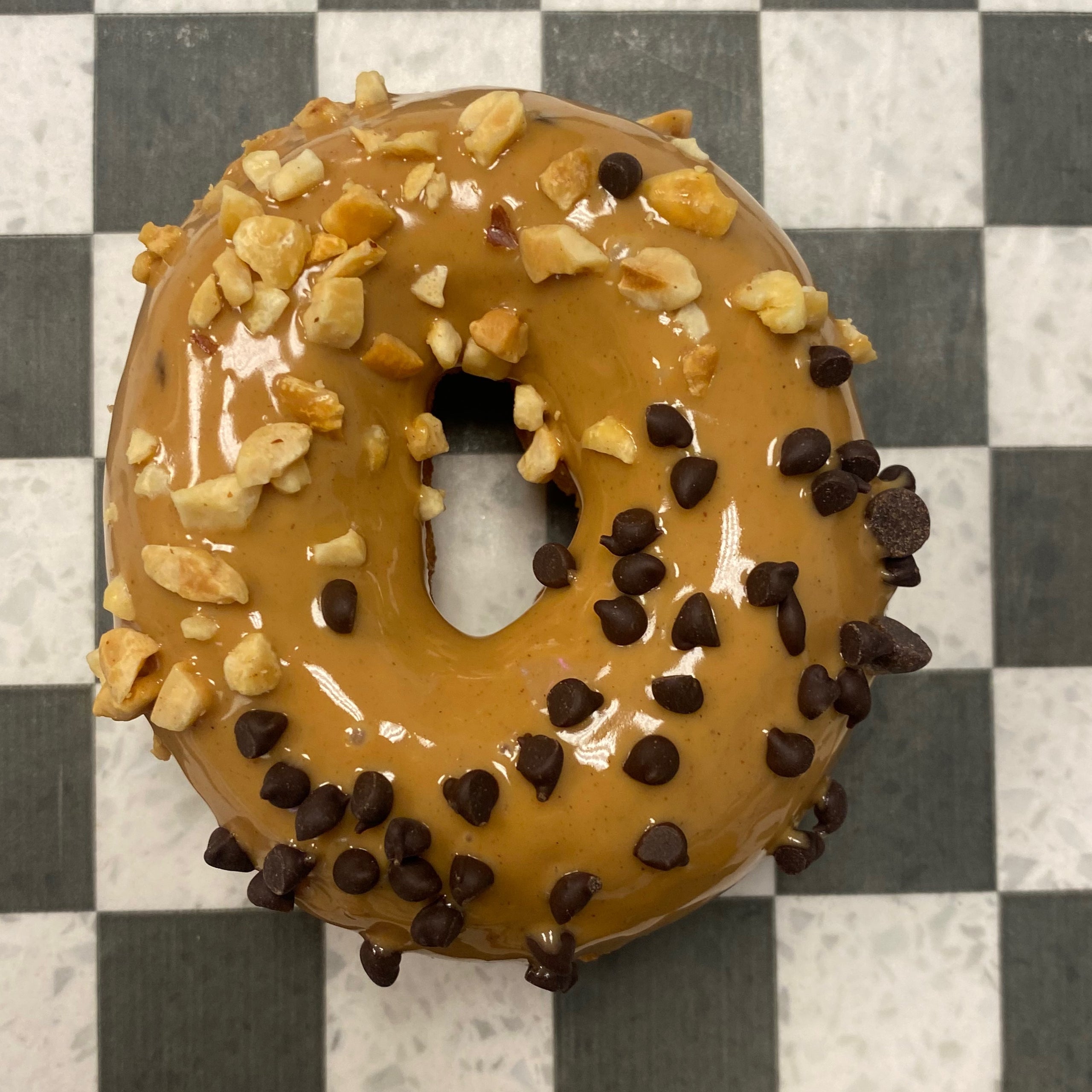 Peanut Butter Crunch | O'S DONUTS